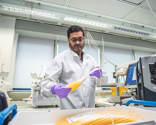 Manufacturing and testing - Careers - NHS Blood and Transplant - NHSBT ...